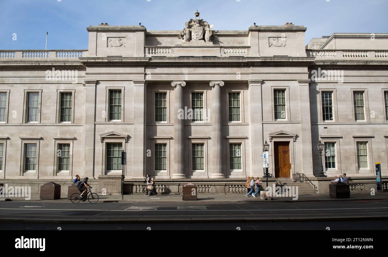 Fishmongers Hall London Bridge Westminster Stock Photo - Alamy