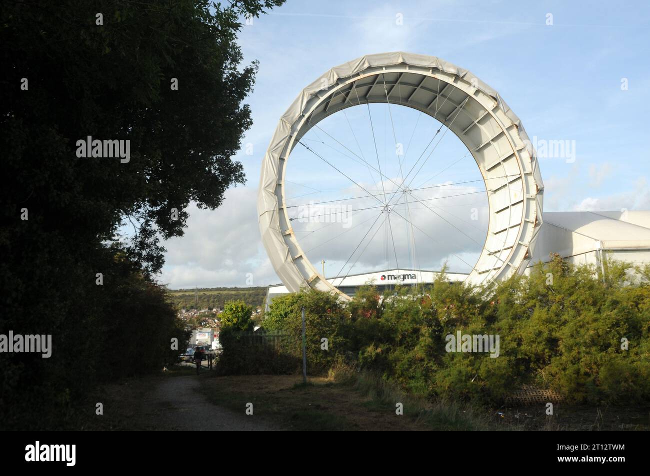 ENGLAND COASTAL PATH, PORTSMOUTH HARBOUR, CASTLE SHORE PARK ...