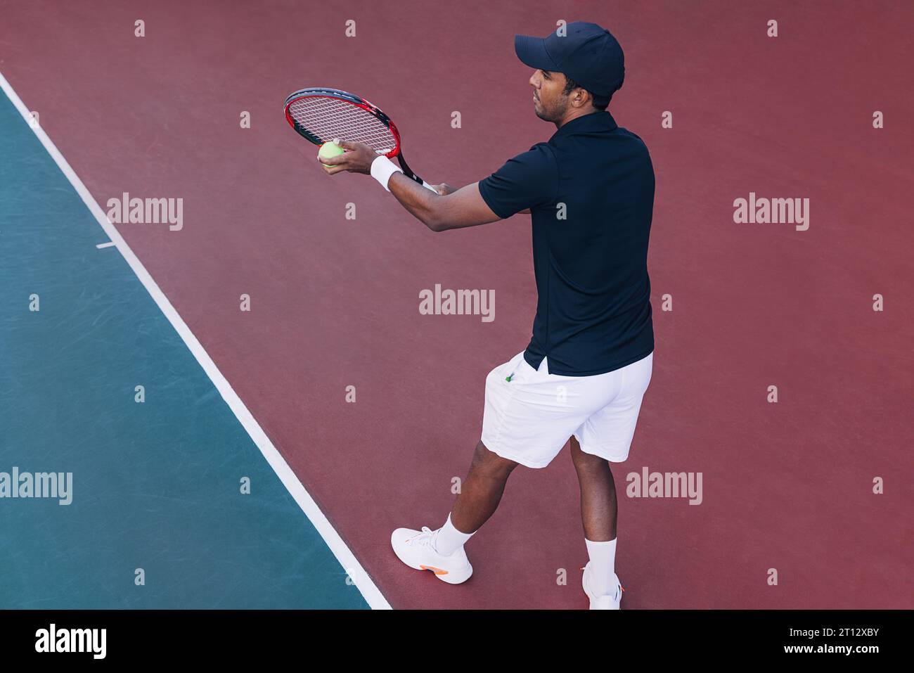 Young tennis player serve hi-res stock photography and images - Alamy