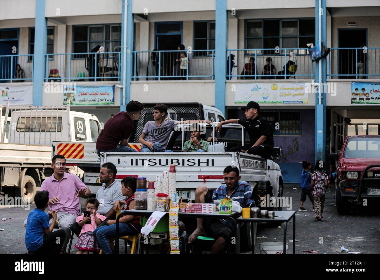 October 8, 2023: Gaza, Palestine. 10 October 2023. Displaced ...