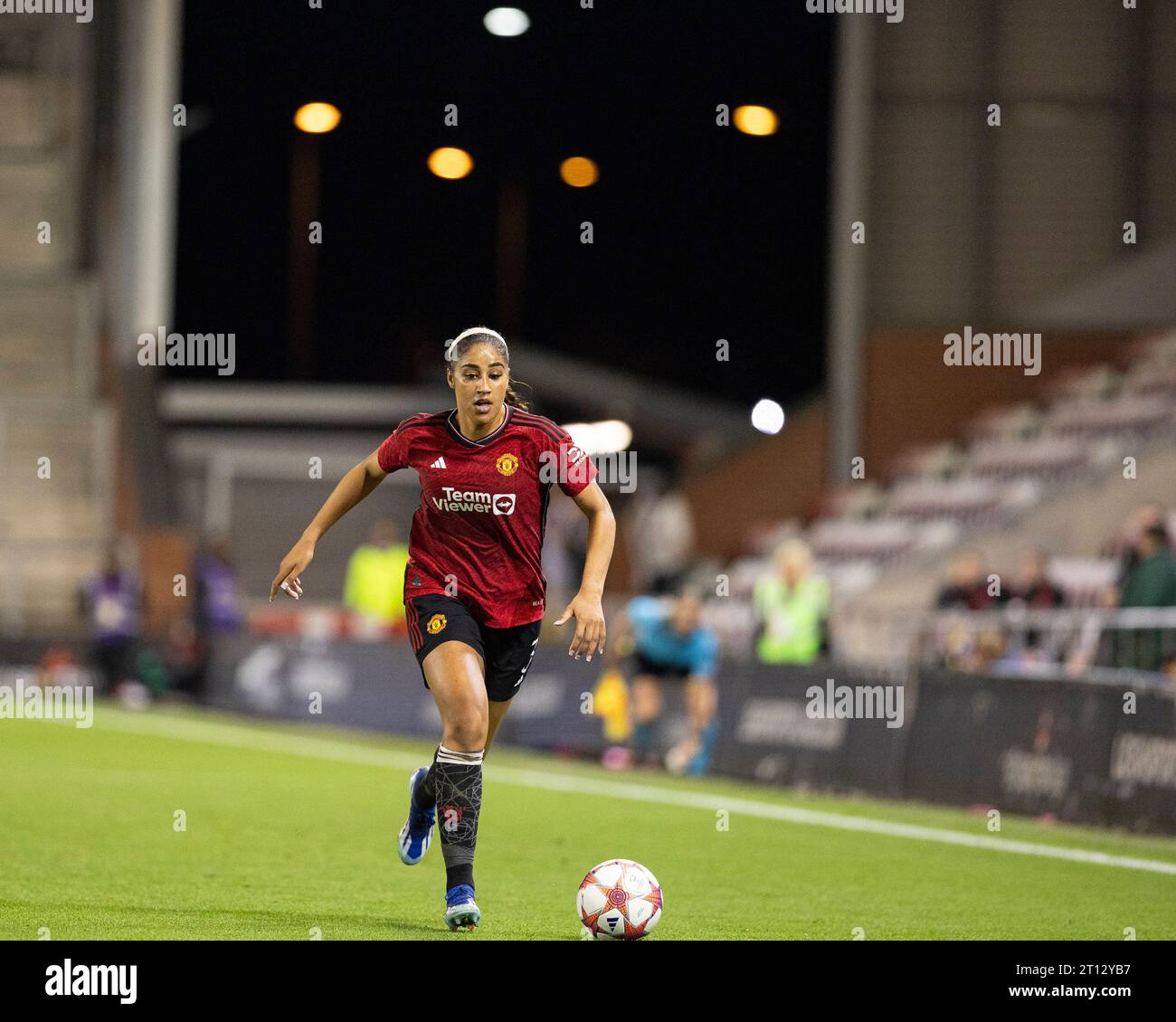 Leigh, UK. 10th Oct, 2023. Leigh, England, Oct 10th 2023: Gabby George ...