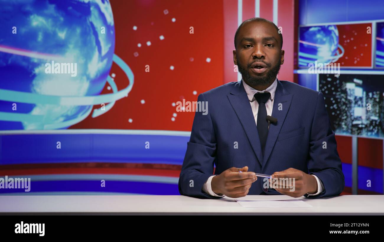 African tv presenter hi-res stock photography and images - Alamy