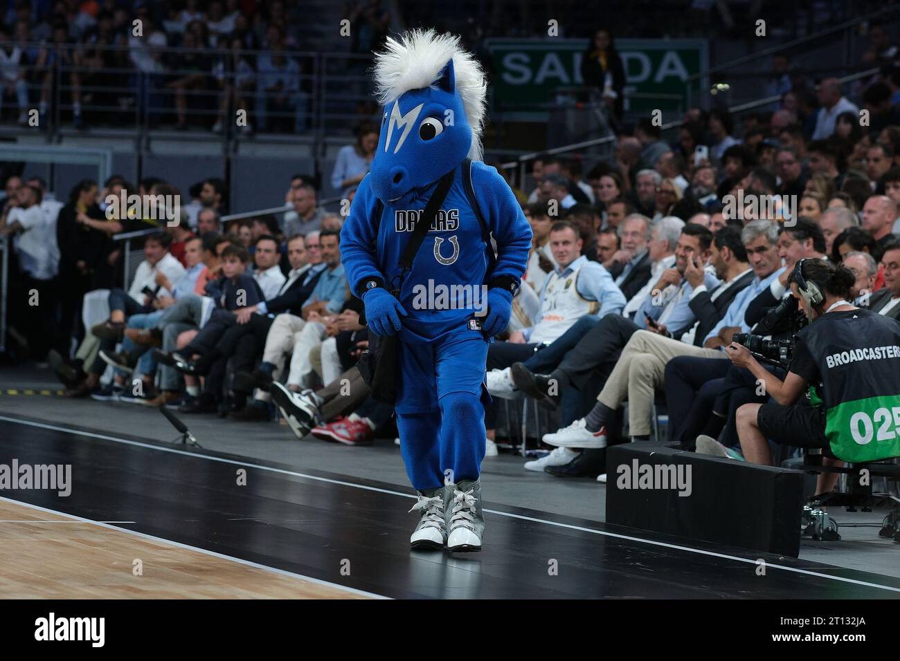 Madrid, Spain. 10th Oct, 2023. Champ the mascot of Dallas Mavericks ...