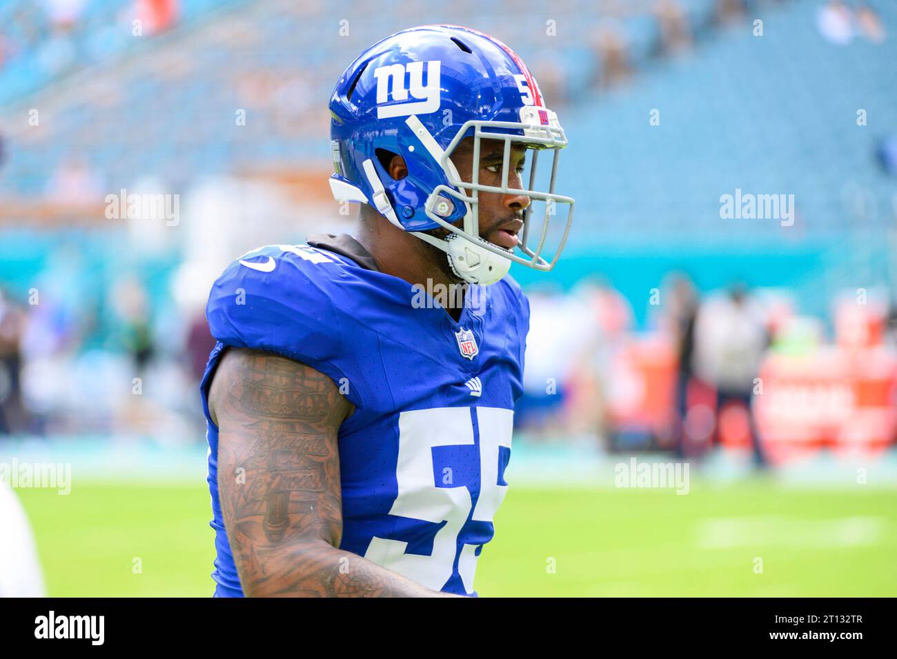 New York Giants linebacker Jihad Ward (55) walks on the field before an ...