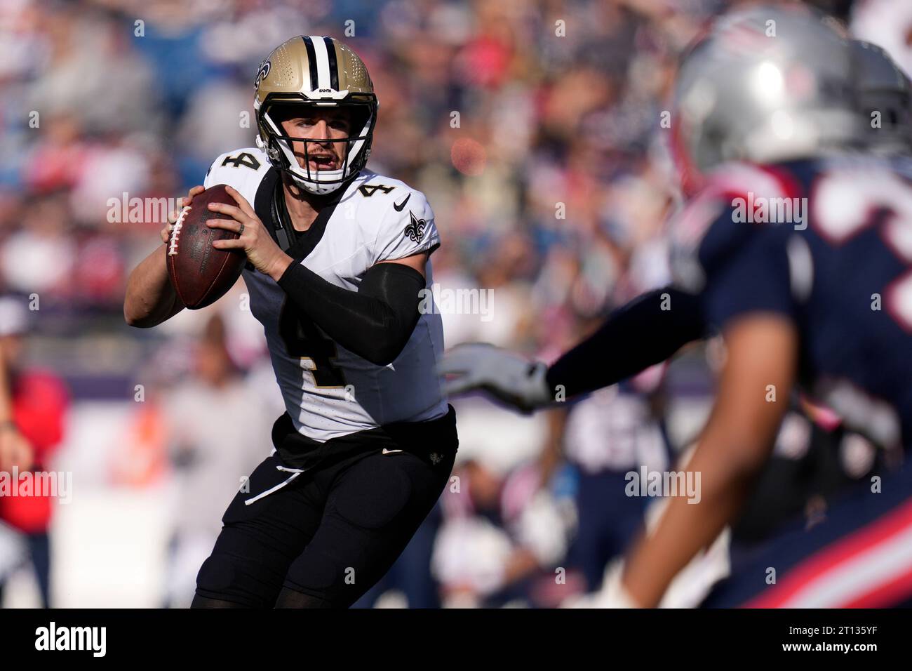New Orleans Saints quarterback Derek Carr (4) during an NFL football ...