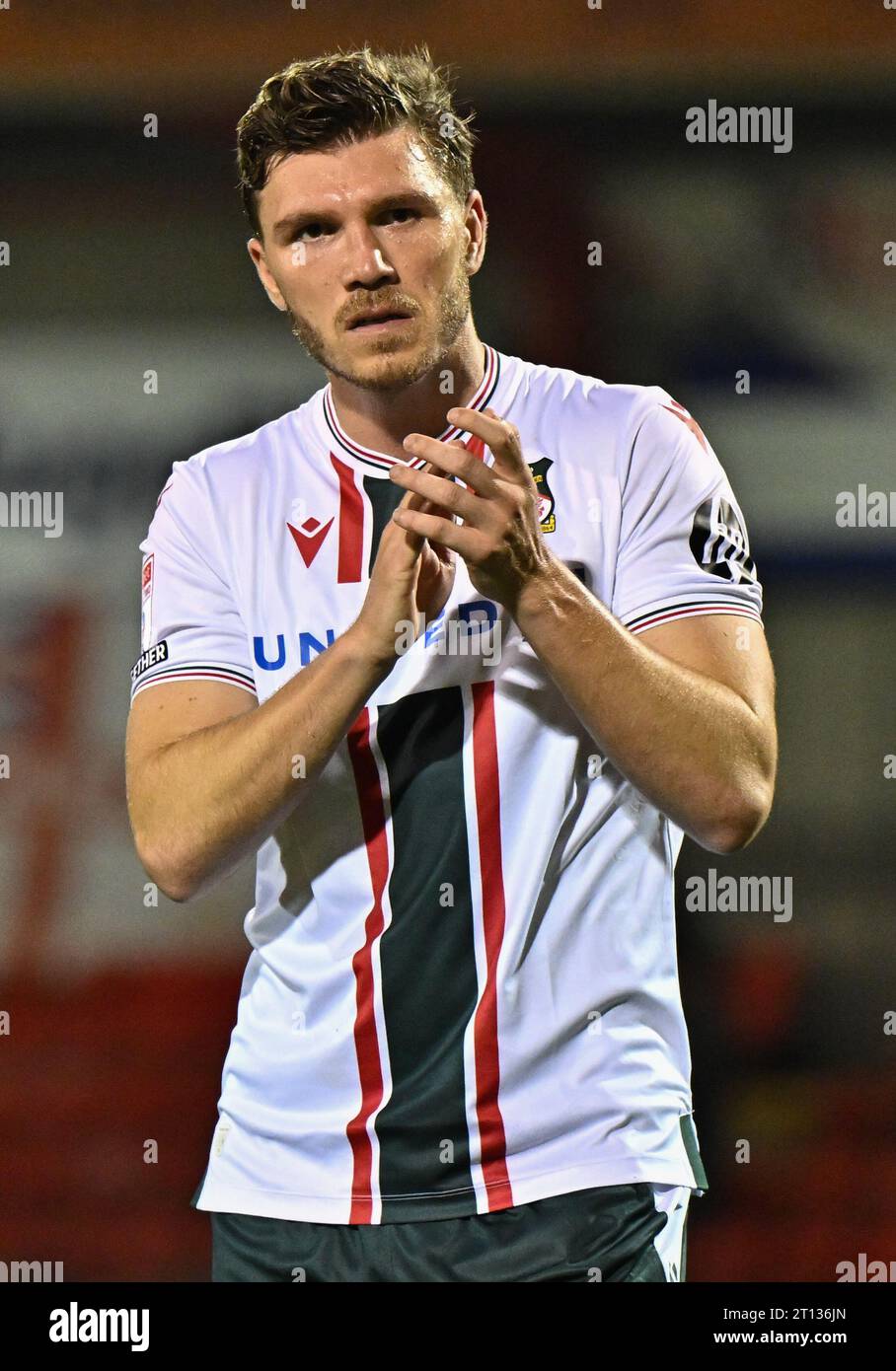 Crewe, UK. 10th Oct, 2023. Jordan Tunnicliffe 6# of Wrexham Association ...