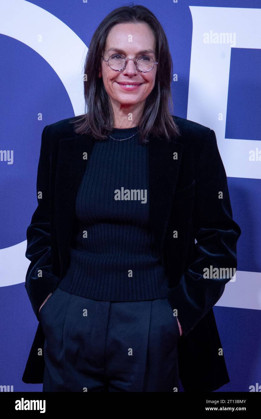 Samantha lang hi-res stock photography and images - Alamy