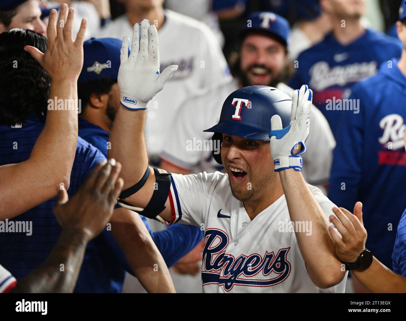 Nathaniel lowe texas rangers hi-res stock photography and images - Alamy