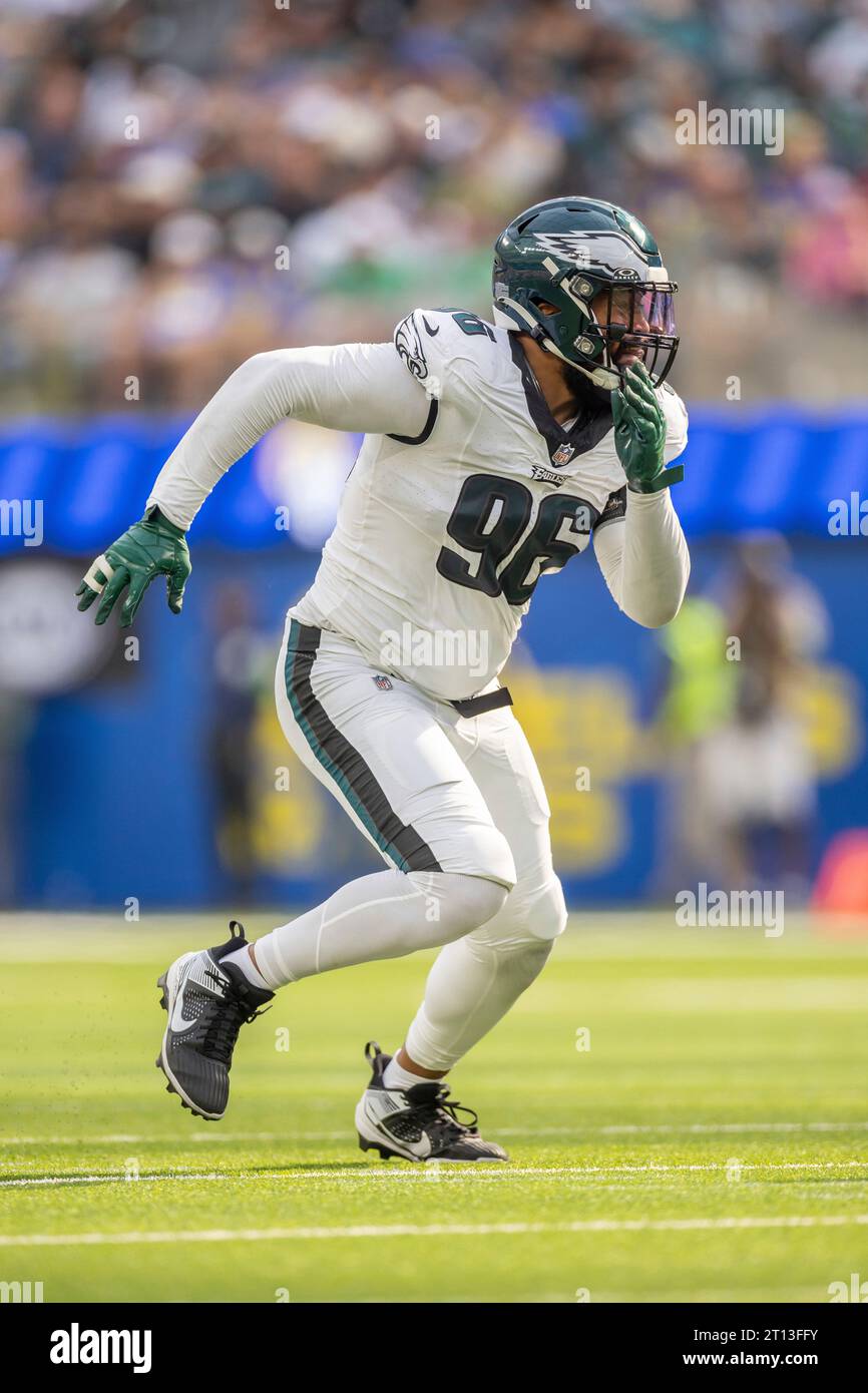 Philadelphia Eagles defensive end Derek Barnett (96) rushes against the ...