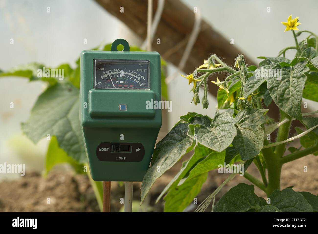 Agricultural meter to measure the soil pH, light and moisture level of ...