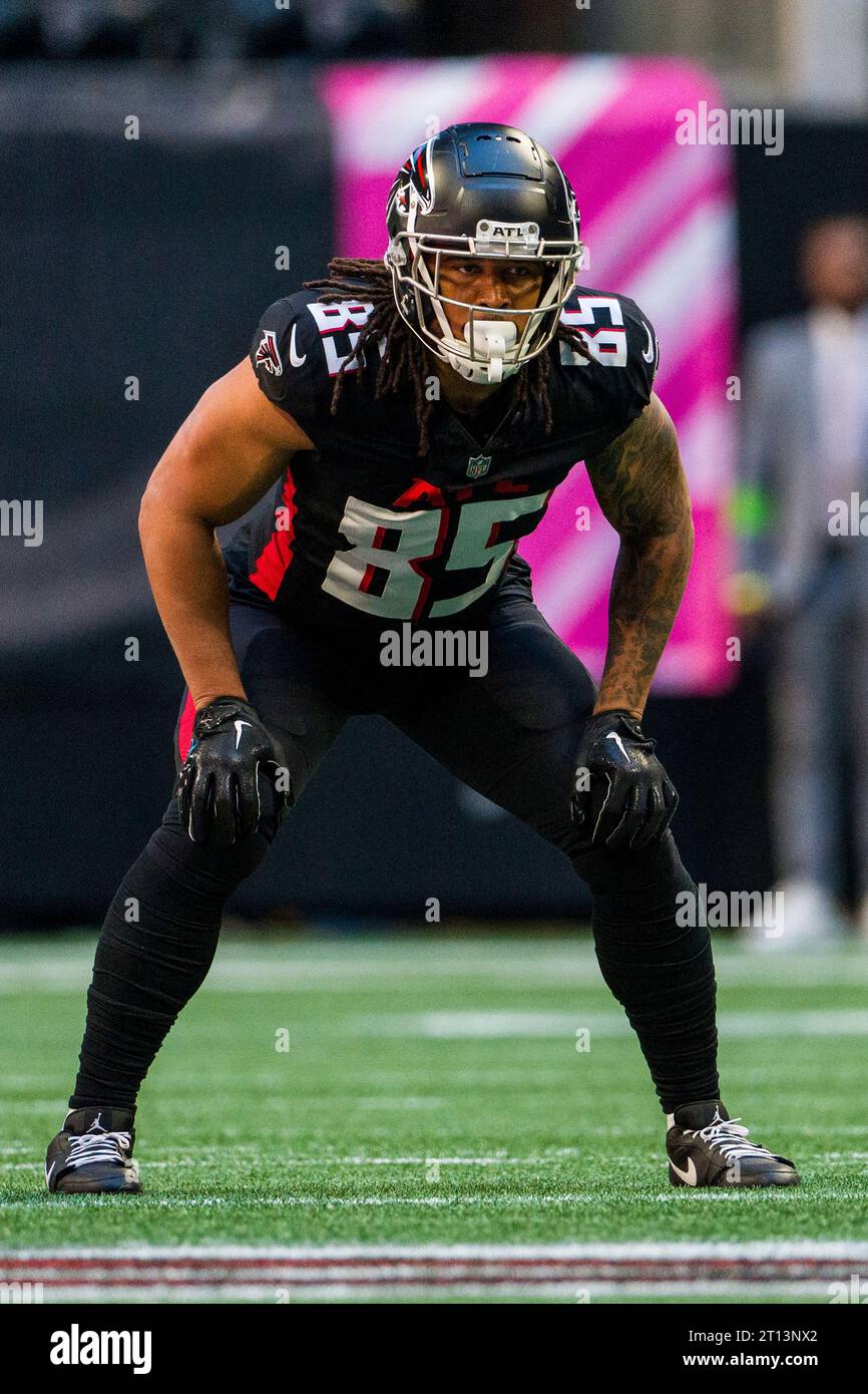 Atlanta Falcons tight end MyCole Pruitt (85) lines up during the first ...