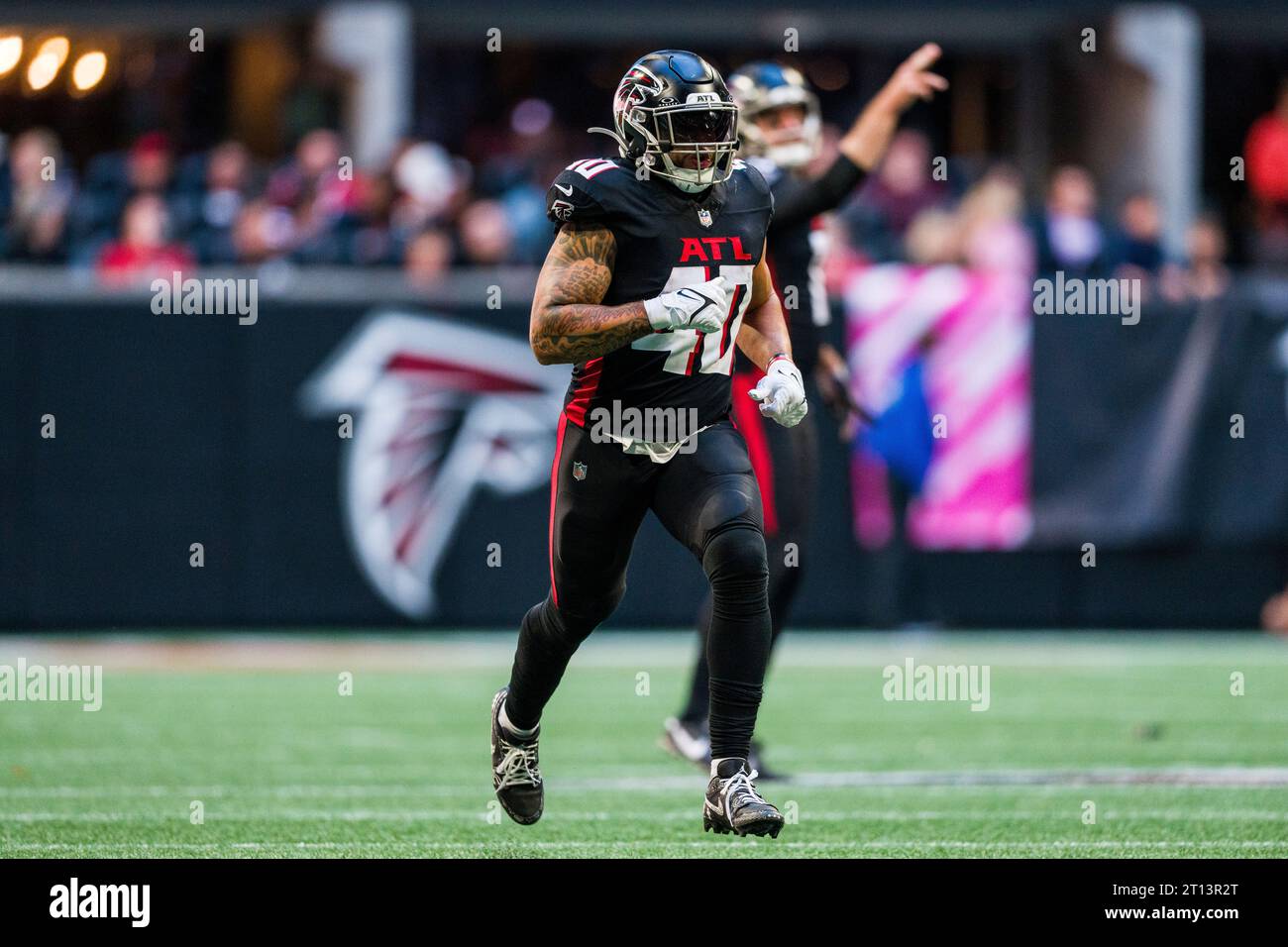 Atlanta Falcons fullback Keith Smith (40) works during the second half ...