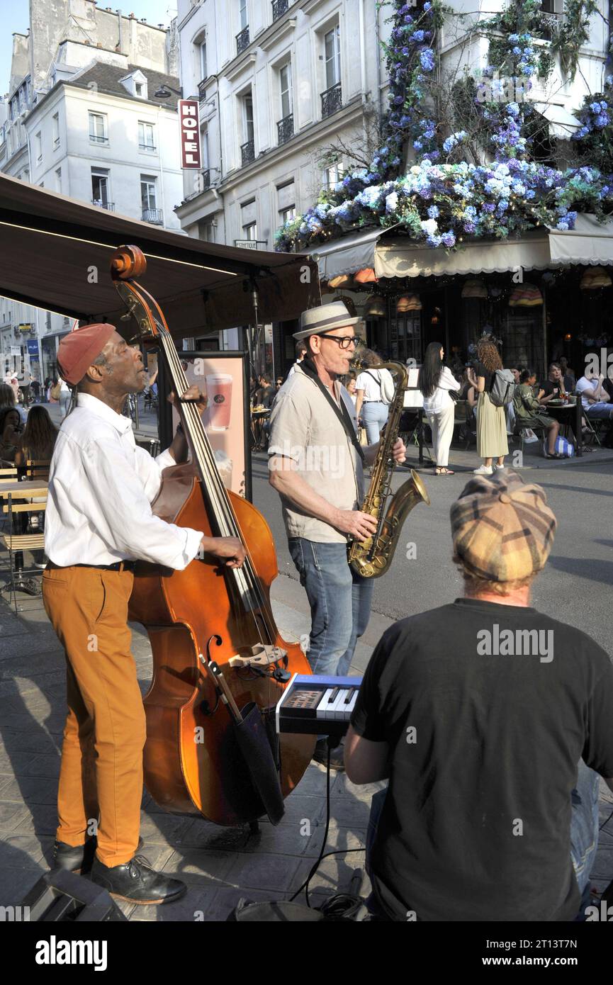 Groupe germain hi-res stock photography and images - Alamy