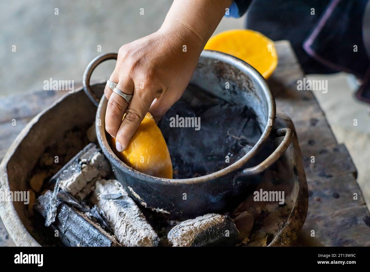 SAPA, VIETNAM - AUG 20,2023: Hand-woven fabric using fibers made from ...