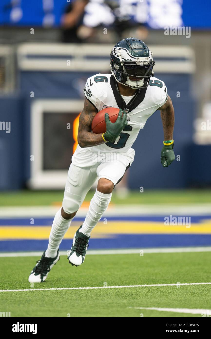 Philadelphia Eagles wide receiver DeVonta Smith (6) runs with the ball ...