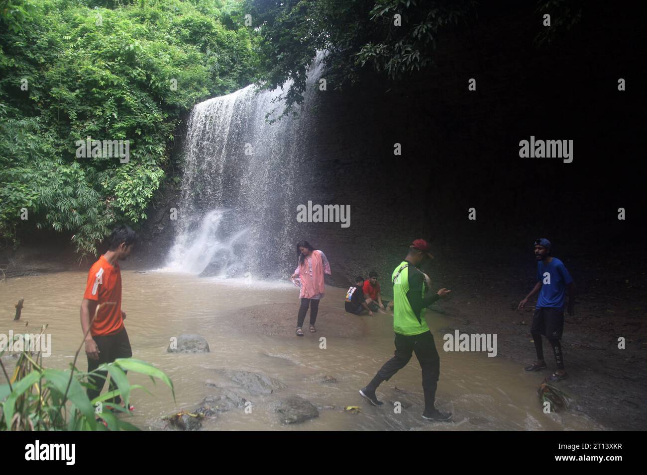 Chittagong Bangladesh 18september 2023,Tourists come to enjoy ...