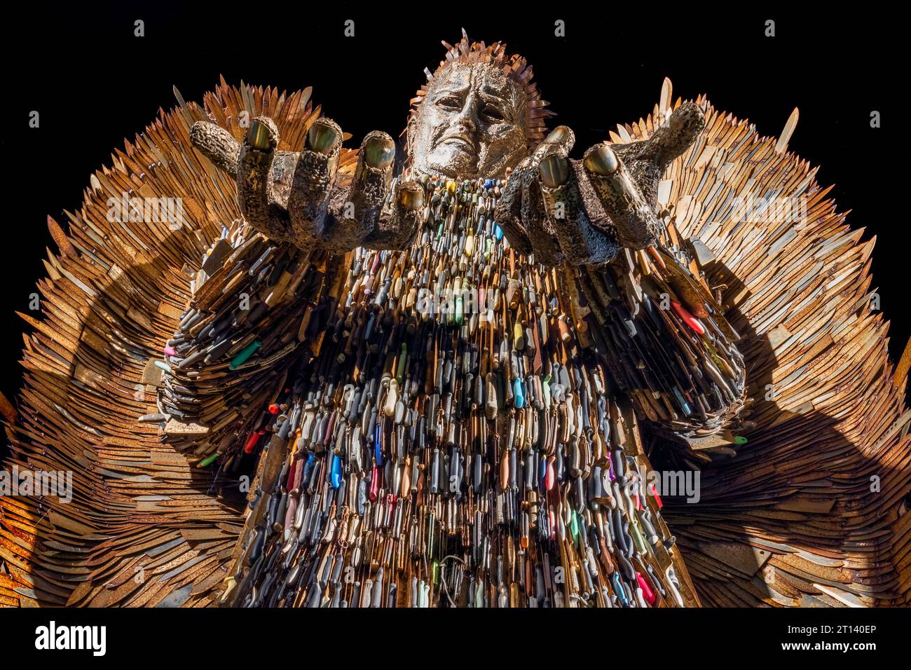 The Knife Angel - Contemporary sculpture formed of 100,000 knives ...