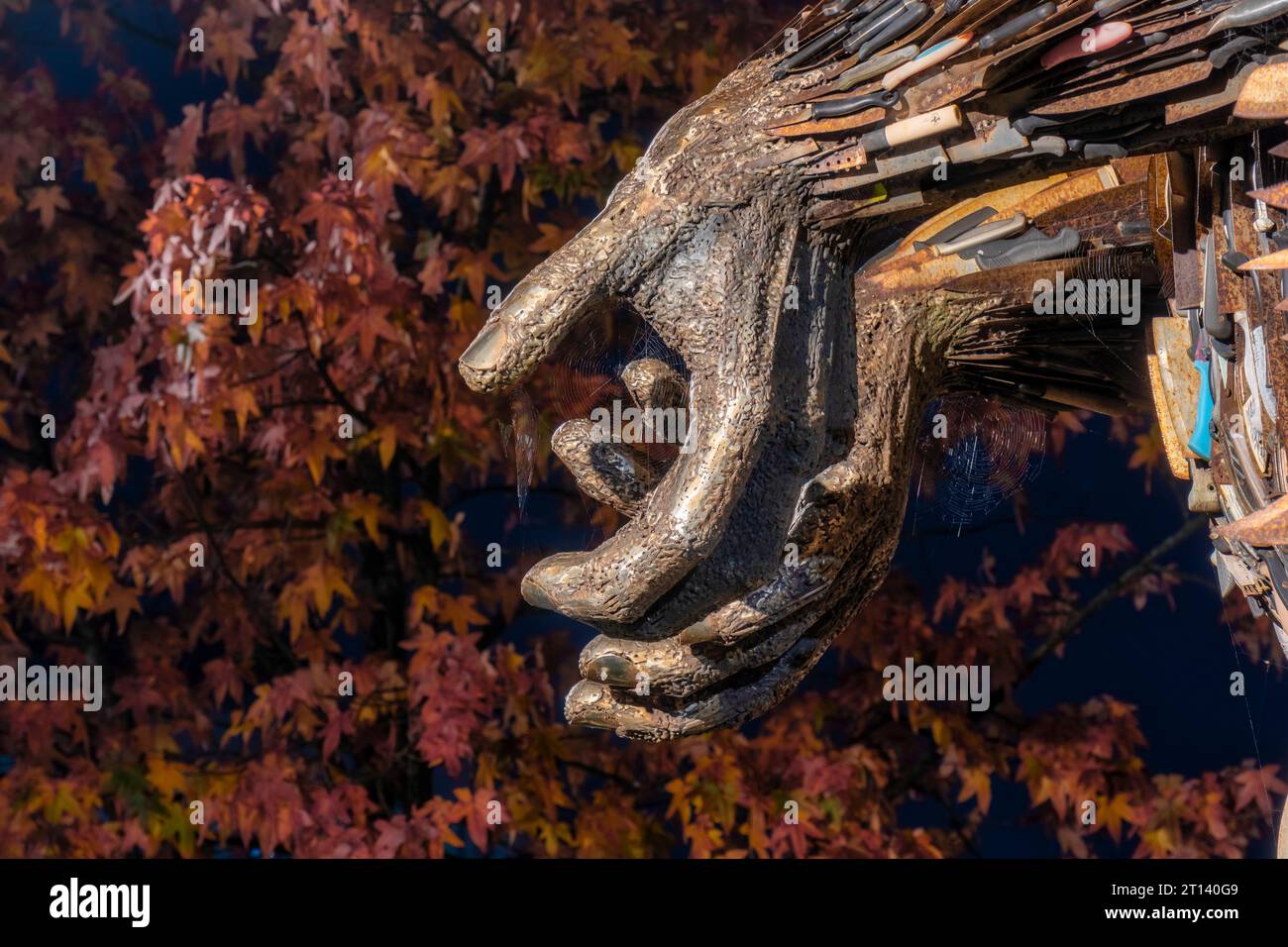 The Knife Angel - Contemporary sculpture formed of 100,000 knives ...