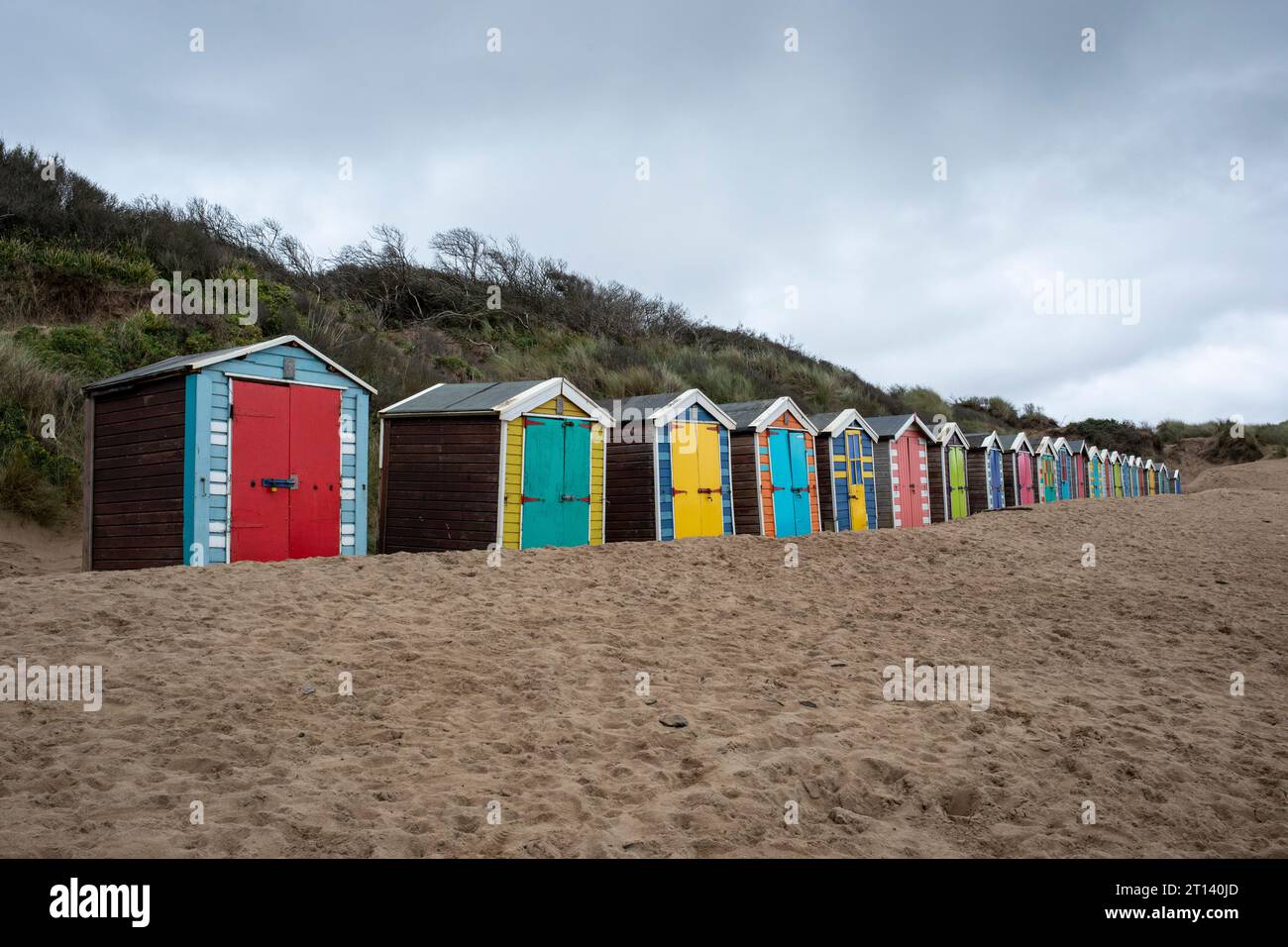 Beach huts on Taunton Sands, North Devon Stock Photo - Alamy