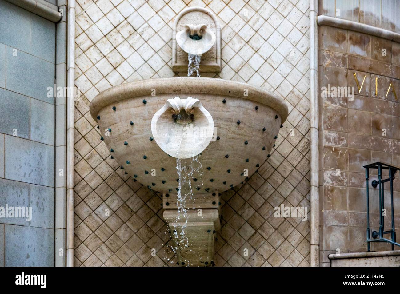 Water fountain via Rodeo which is one of the streets on Rodeo Drive in ...