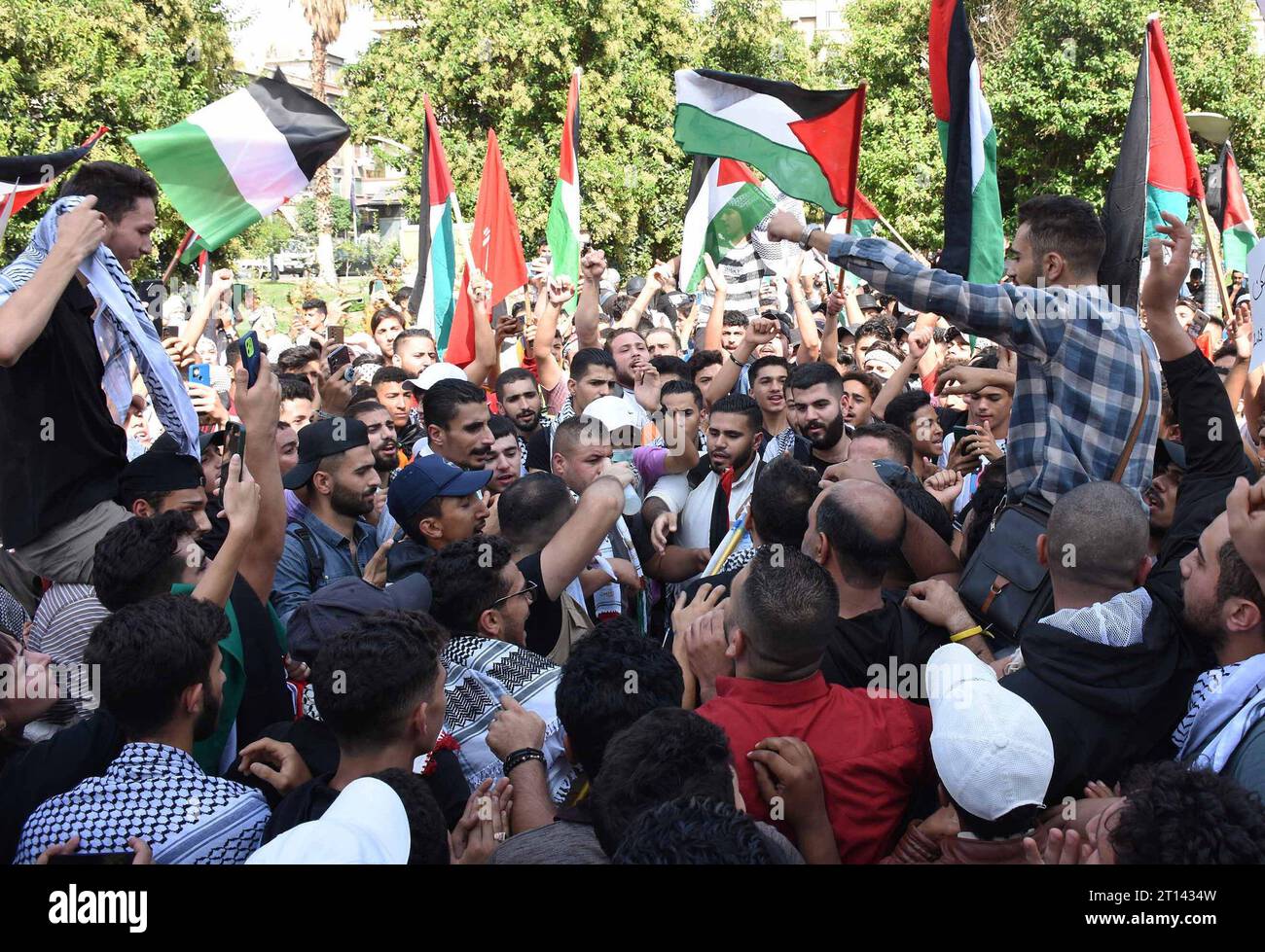 Strikes on the gaza strip hi-res stock photography and images - Alamy