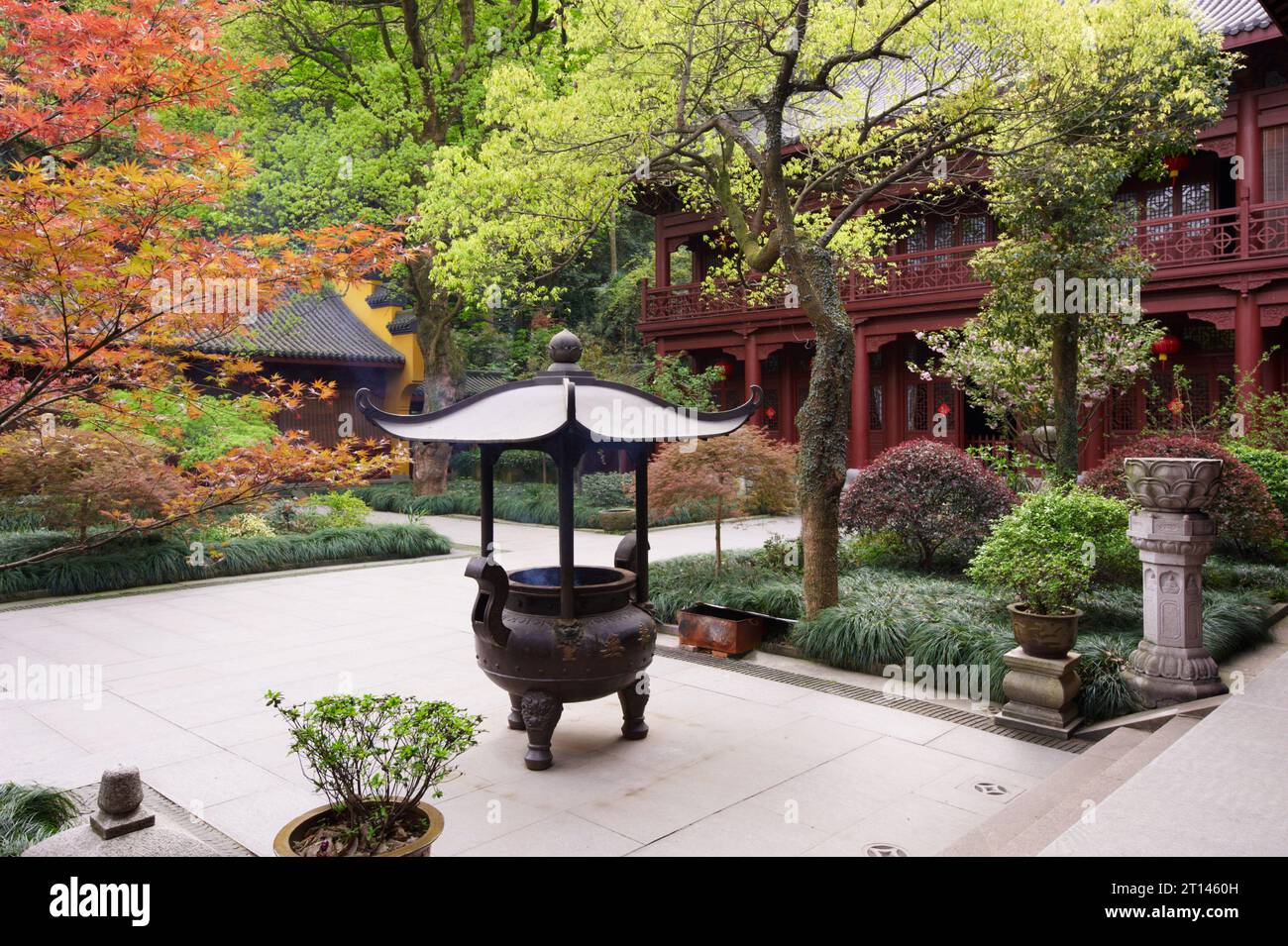 Bueatiful architecture in Ancient buddhist temple , Lingyin of the Chan ...