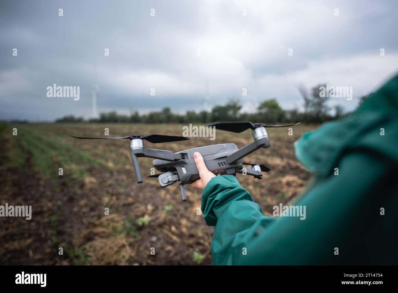 Farmer drone hi-res stock photography and images - Alamy