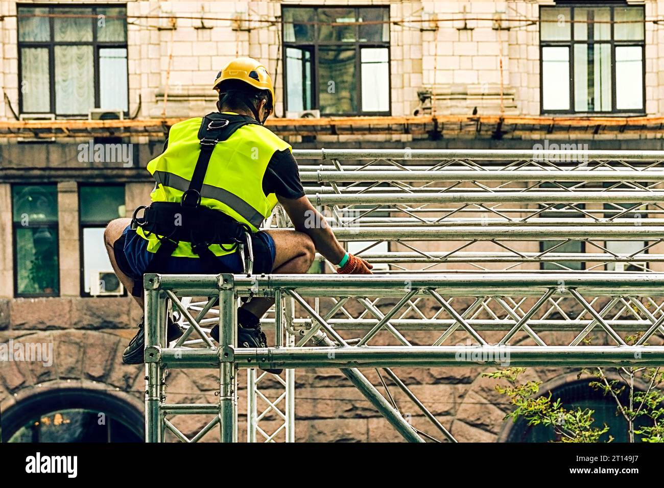 worker build. Repairman, assembler on metal structures Concept High ...