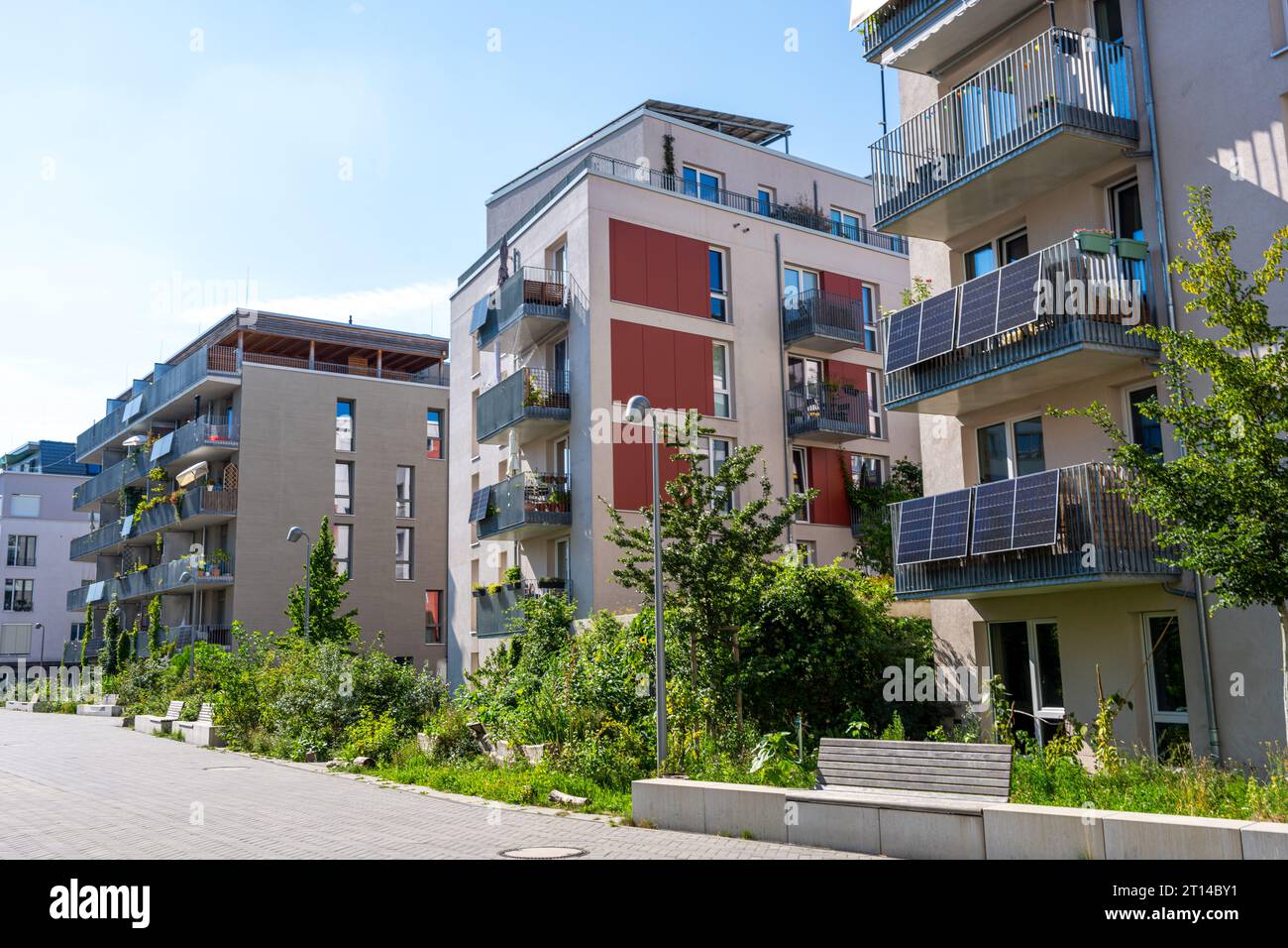 Modern apartment buildings in a housing development area in Berlin ...