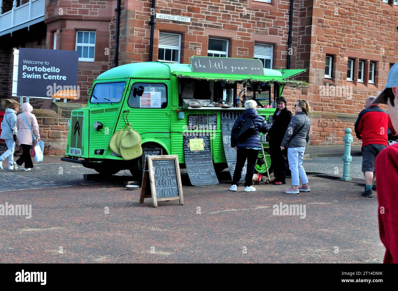 Green van hi-res stock photography and images - Alamy