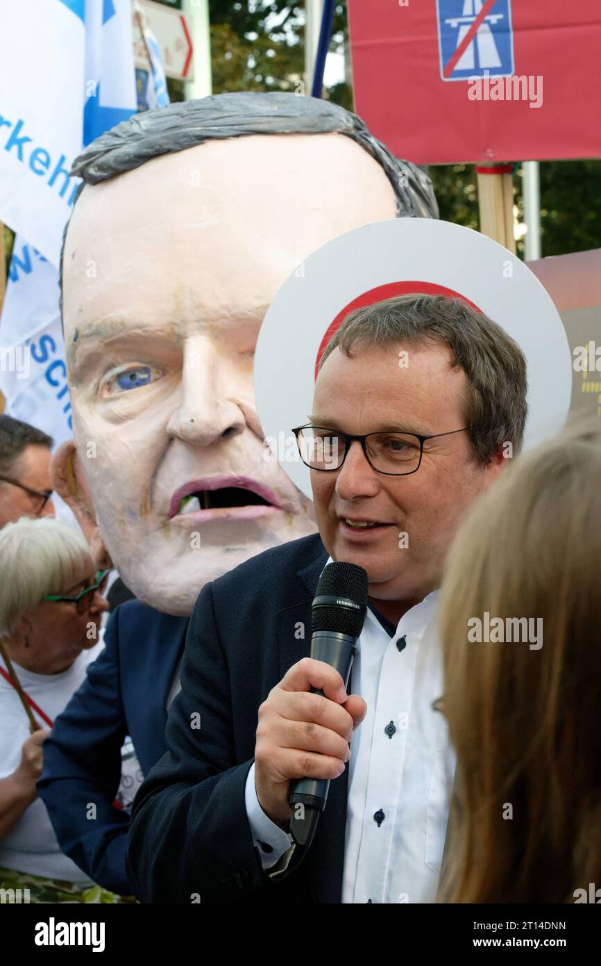 Cologne, Germany. 11th Oct, 2023. Oliver Krischer Minister for the ...