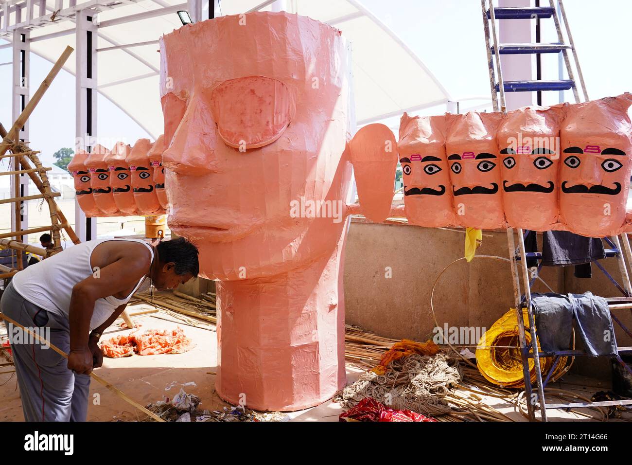 King ravan hi-res stock photography and images - Alamy