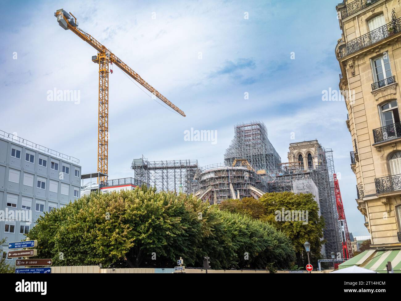 A view of the rear of Notre Dame cathedral in Paris, France, showing ...