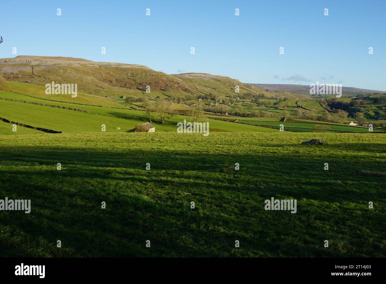 Winter in the Yorkshire Dales at Austwick and Wharfe, Yorkshire Dales ...