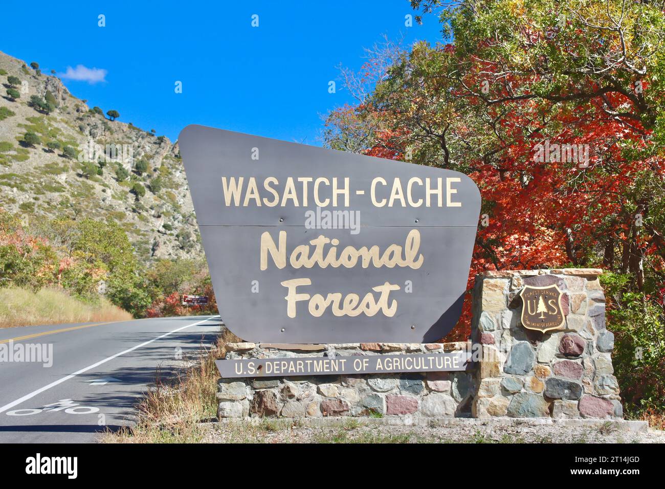 National forest service signs hi-res stock photography and images - Alamy