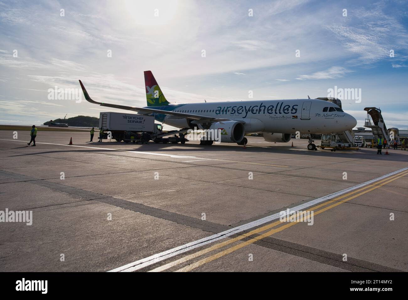 Airbus 330 cockpit hi-res stock photography and images - Alamy