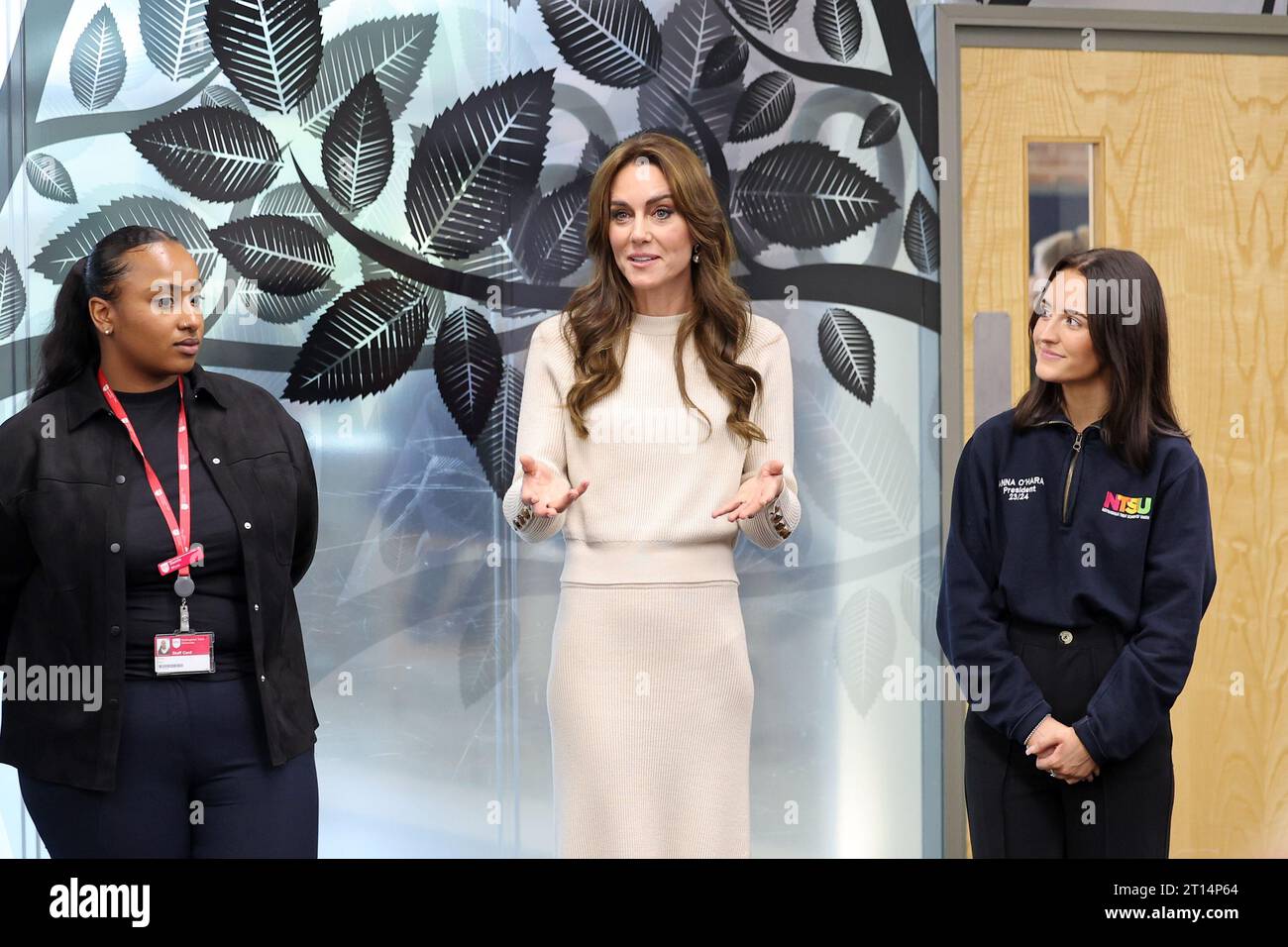 The Princess of Wales speaks to Anna O'Hara (right), President of ...