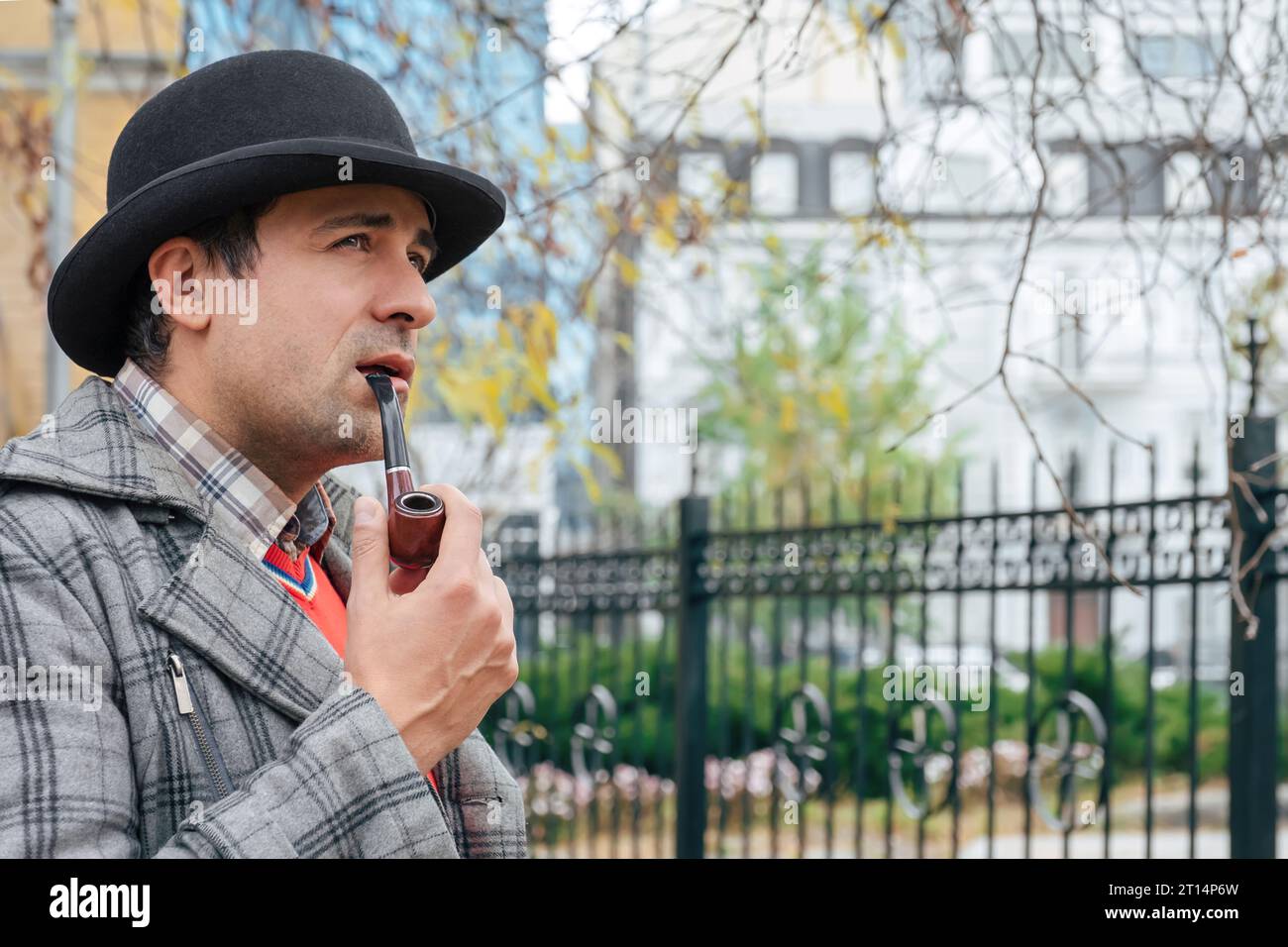 Man smoking pipe portrait on hi-res stock photography and images - Alamy