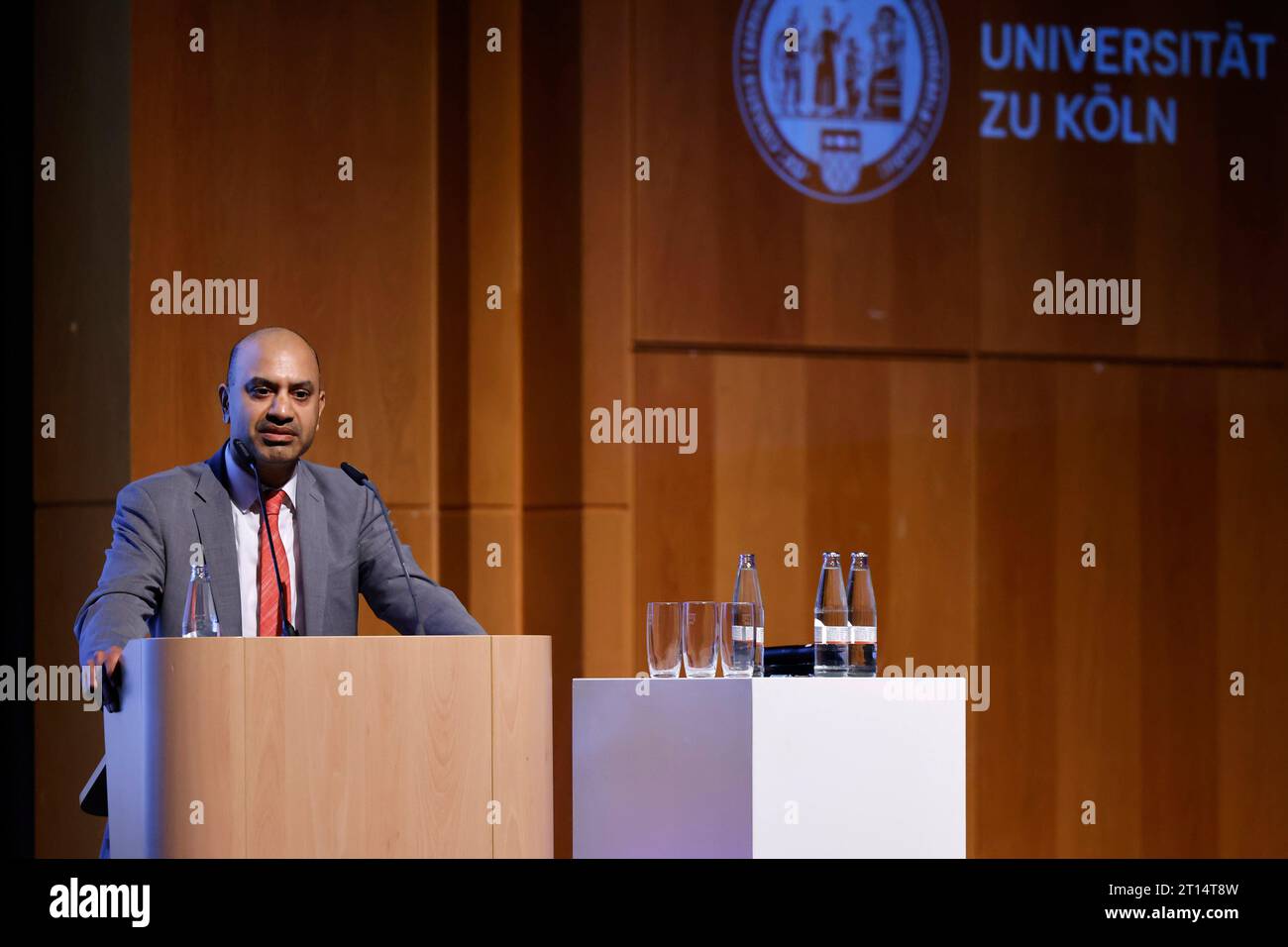 Rektor hi-res stock photography and images - Alamy