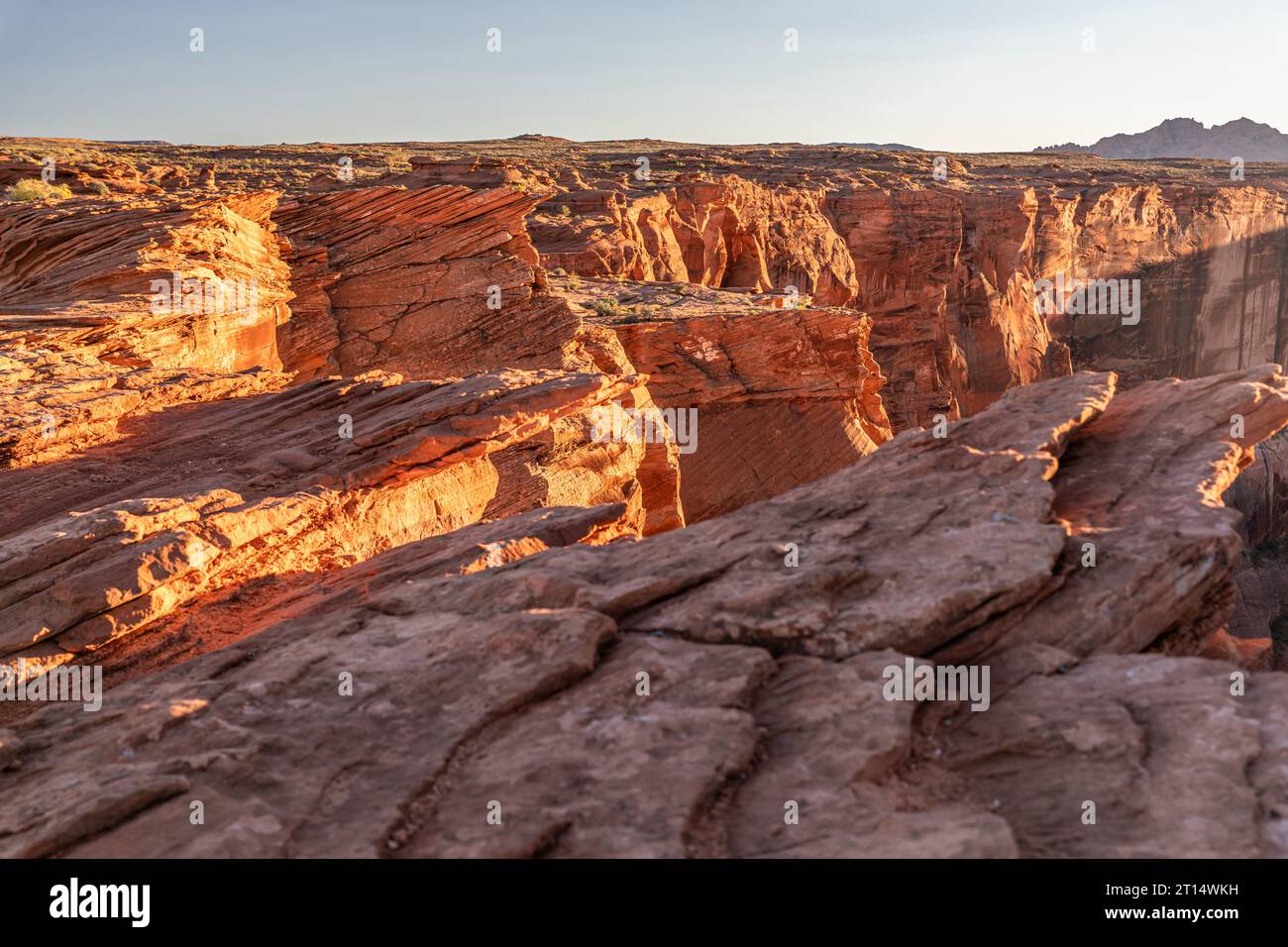 Rocks characteristic of the region at the Horseshoe Bend tourist ...