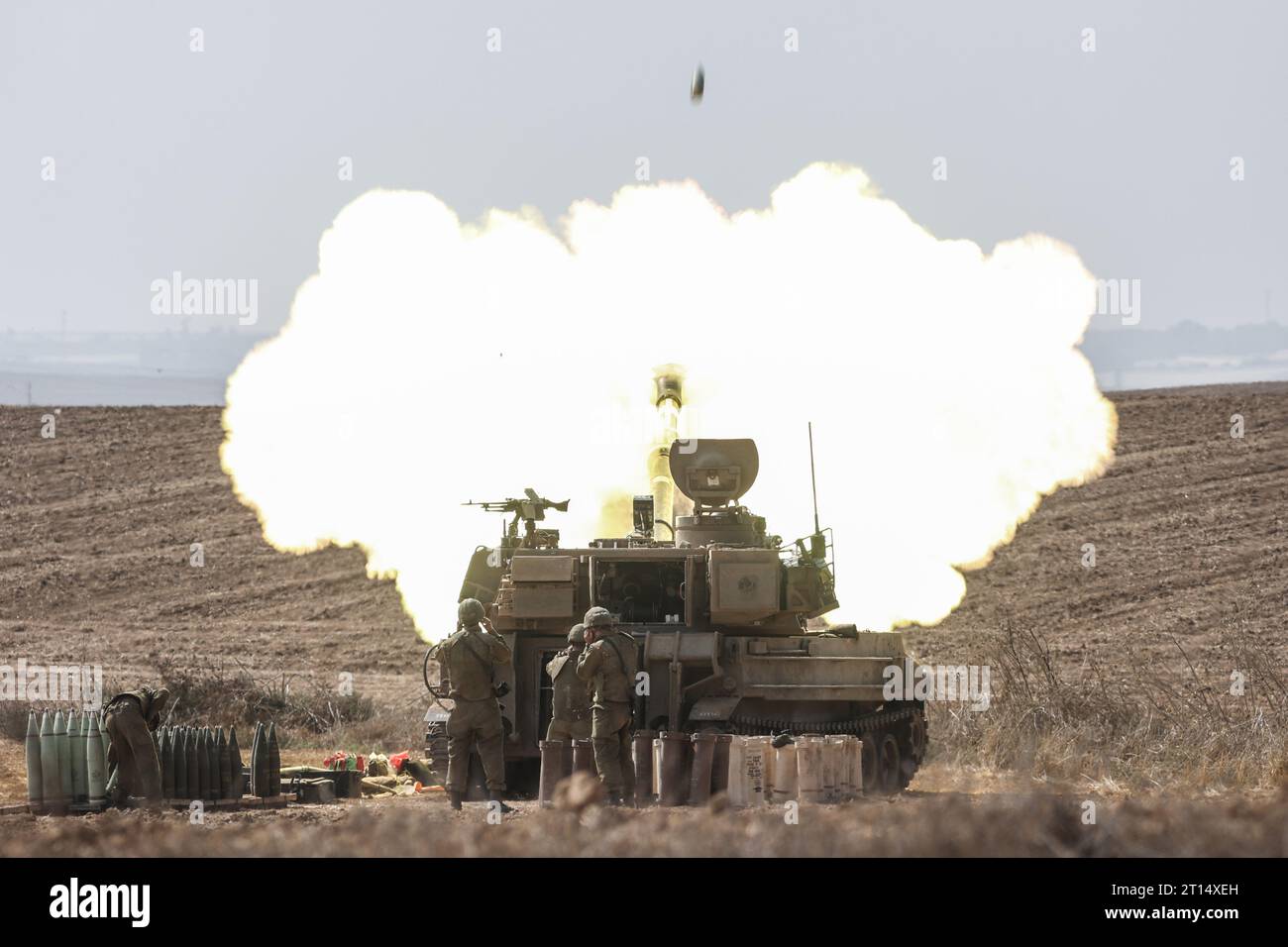 Idf artillery hi-res stock photography and images - Alamy