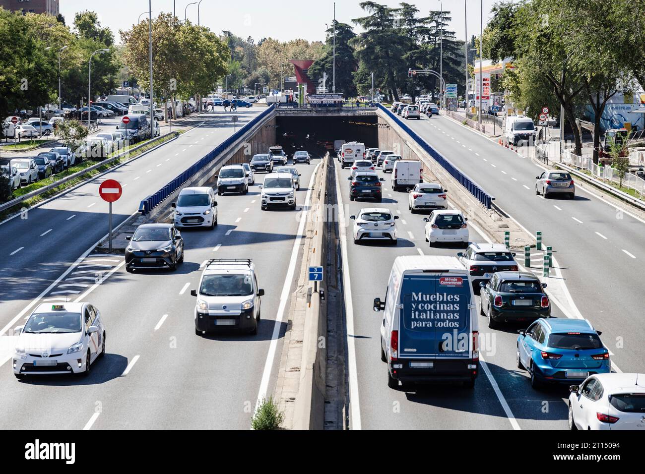 Traffic on the A42 highway at the exit towards Toledo, at the beginning ...