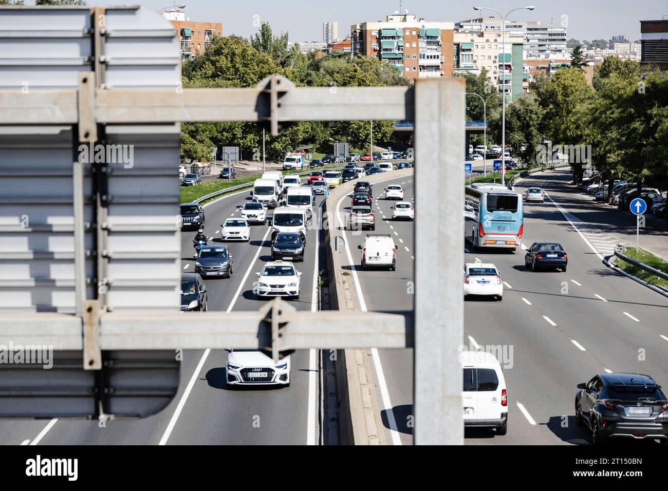 Traffic on the A42 highway at the exit towards Toledo, at the beginning ...
