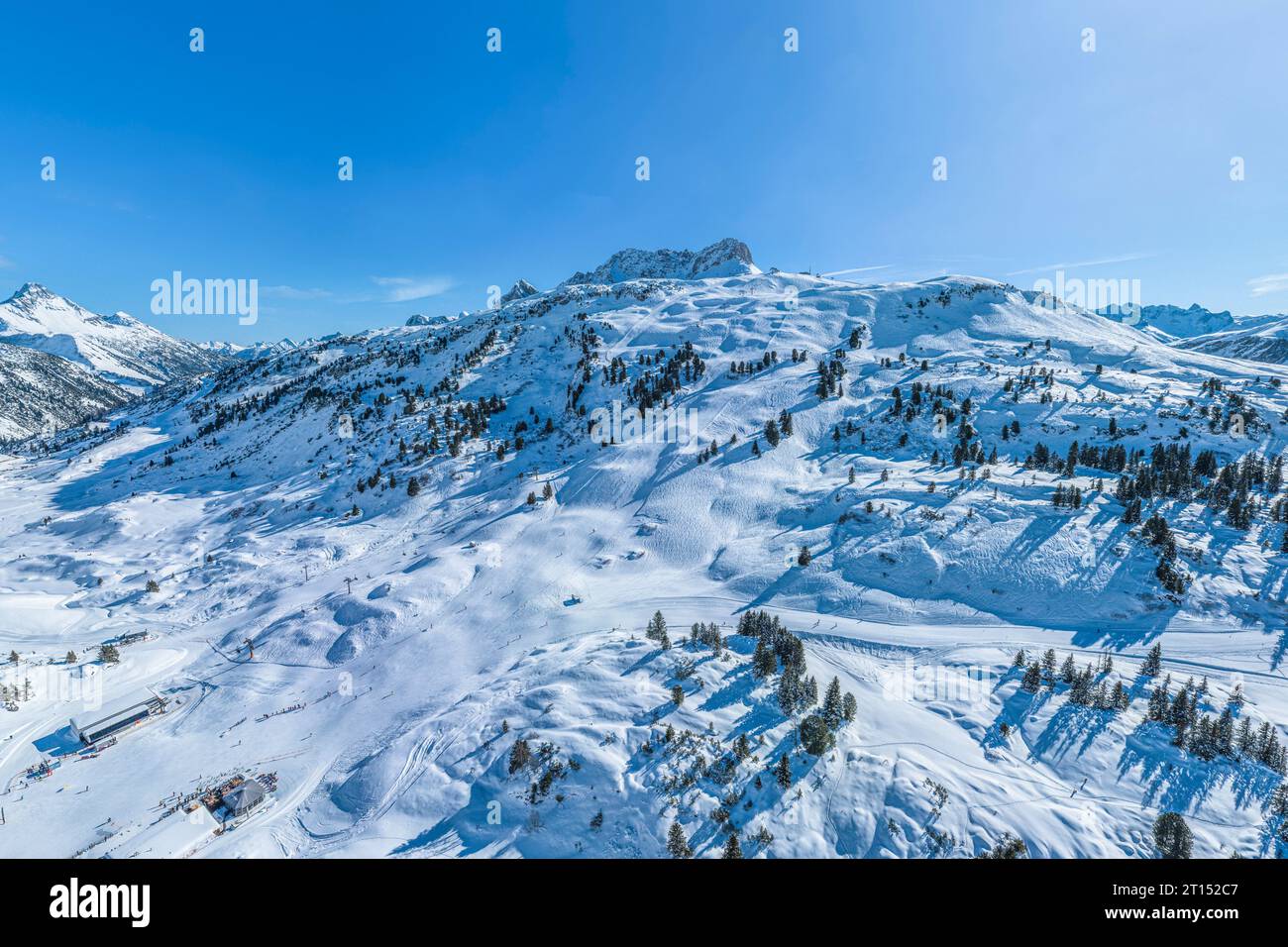 The fantastic high mountain ski resort of Warth-Schroecken on Arlberg ...
