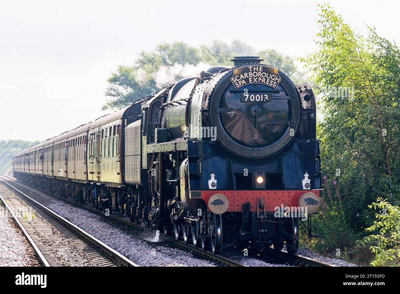 Oliver Cromwell Britannia 70013 pulling the Scarborough Spa Express ...