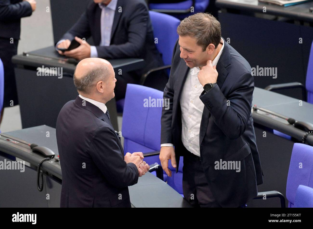 Olaf Scholz und Lars Klingbeil in der 127. Sitzung des Deutschen ...