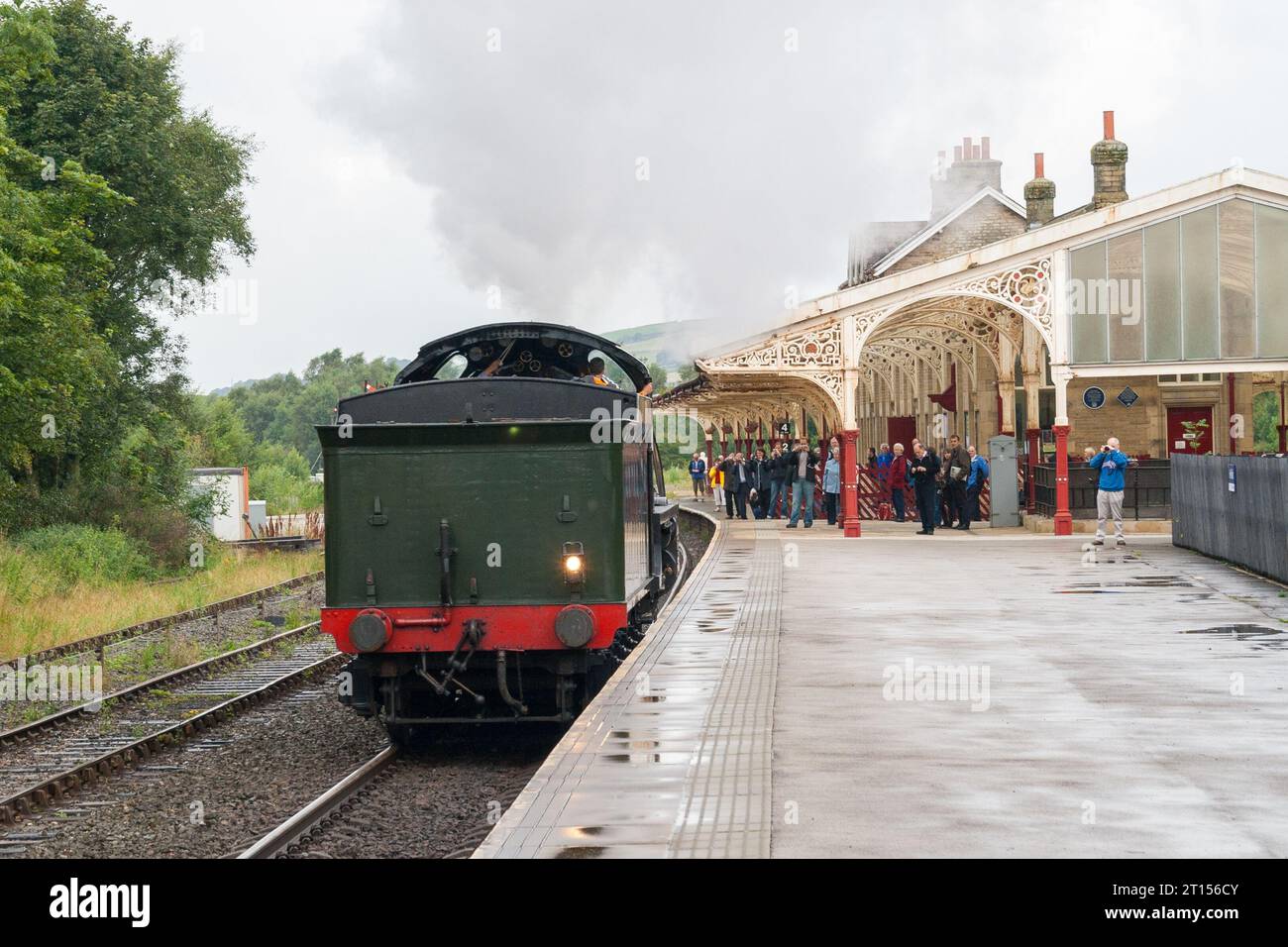 A steam train approaching Hellifield railway station in 2008 Stock ...