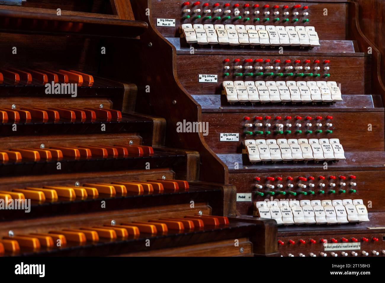 Pipe organ keyboard hi-res stock photography and images - Alamy