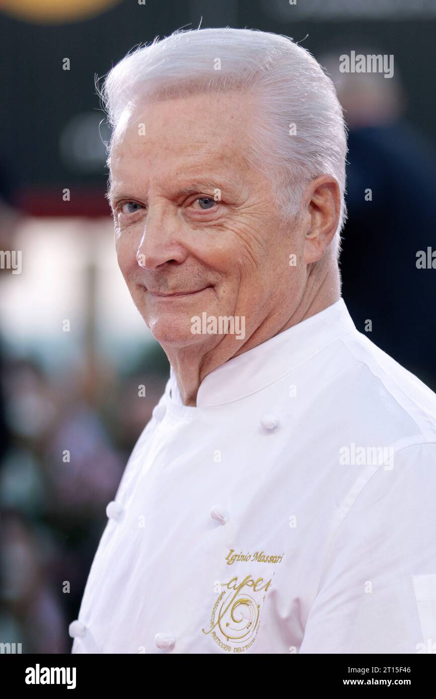 Chef paparazzi celebrity chef hi-res stock photography and images - Alamy