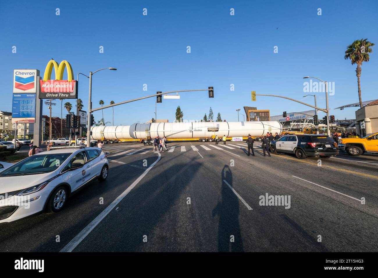 Los Angeles, California, USA. 11th Oct, 2023. A pair of large space-age ...